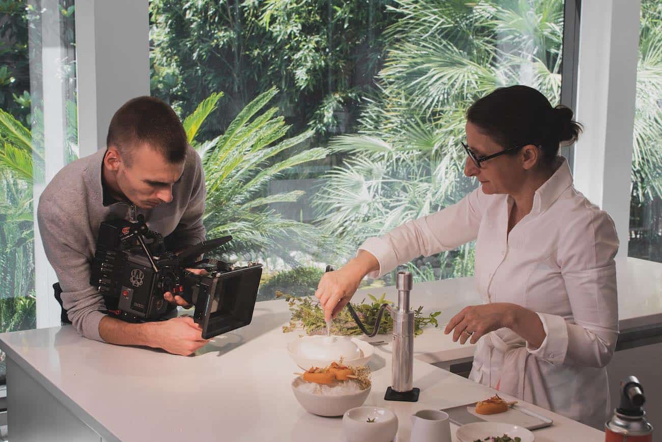 Comment filmer une interview en intérieur ou extérieur